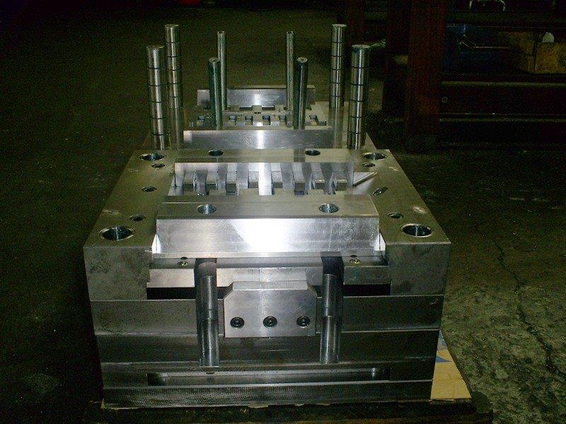 Molde Injeção Plástica - S Moldes - Confecção de Moldes em Geral